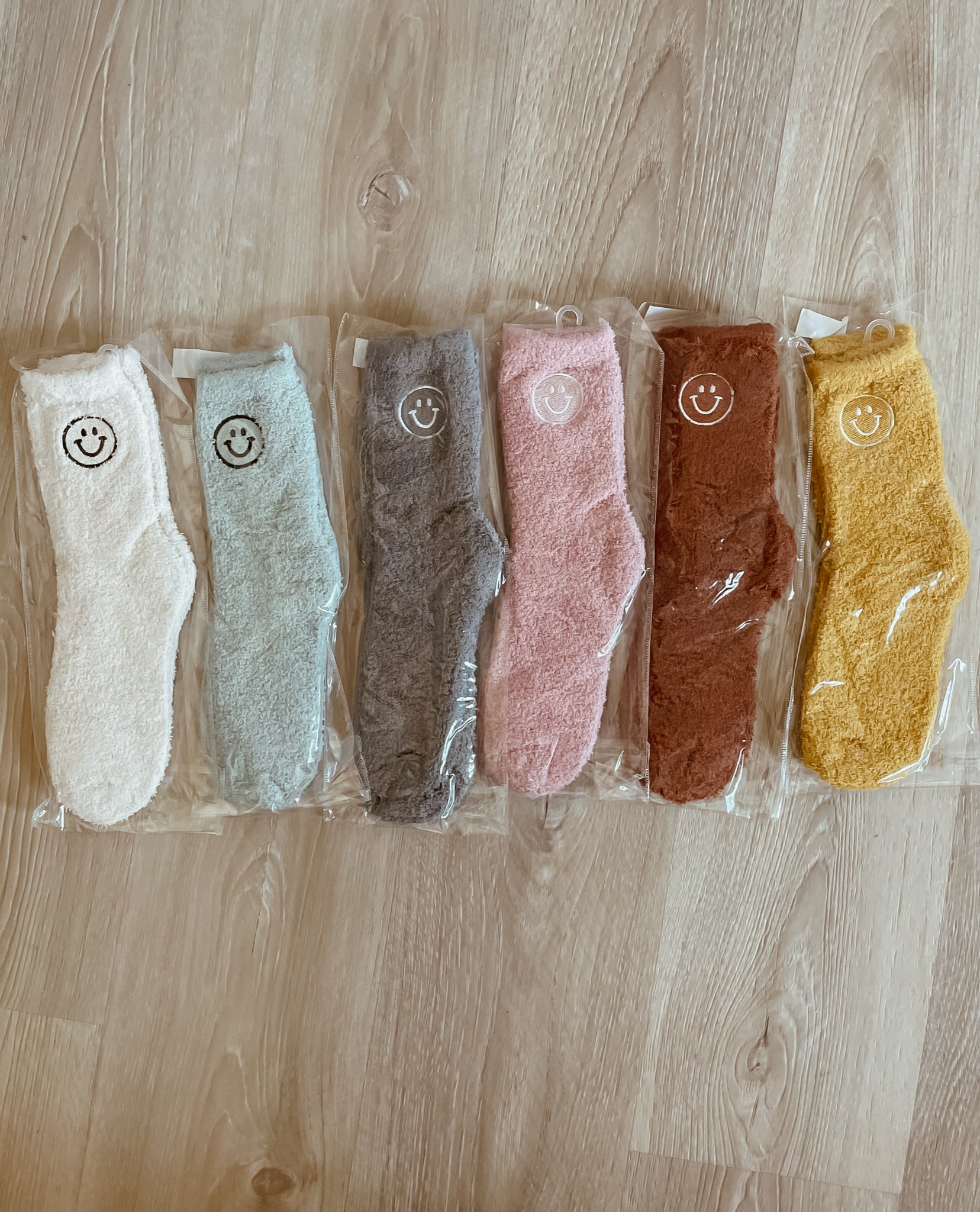 Smiley Face Fuzzy Socks – The Mane Studio